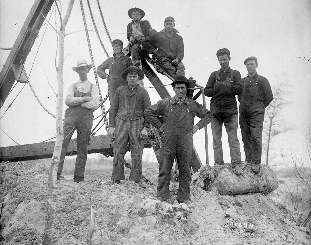 Portraits of Wisconsin workers - Recollection Wisconsin